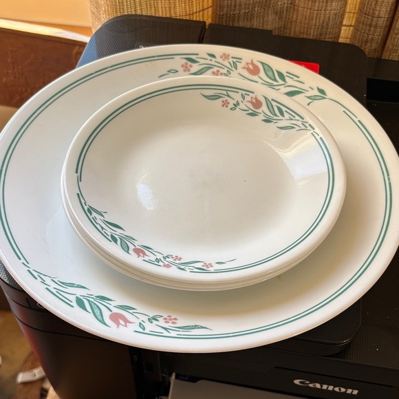 Corelle | Dining | Corelle Rosemarie Plates | Poshmark